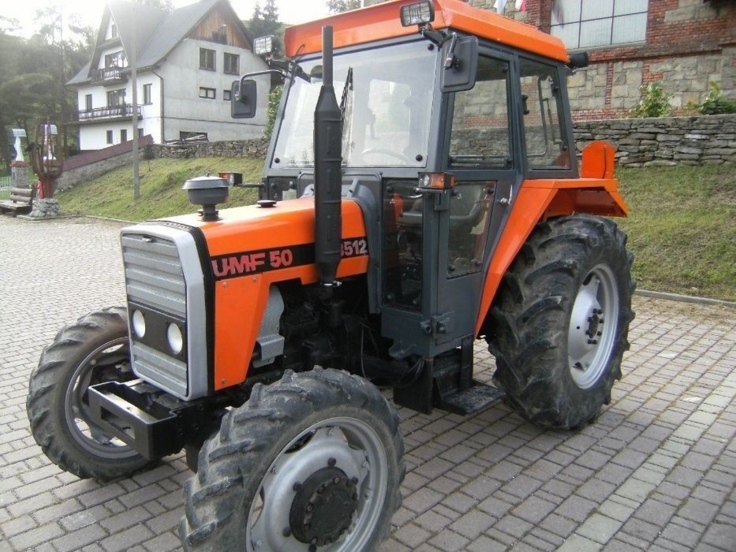 Stare traktory Ursusa są nadal w cenie. Sprawdź oferty najdroższych ...