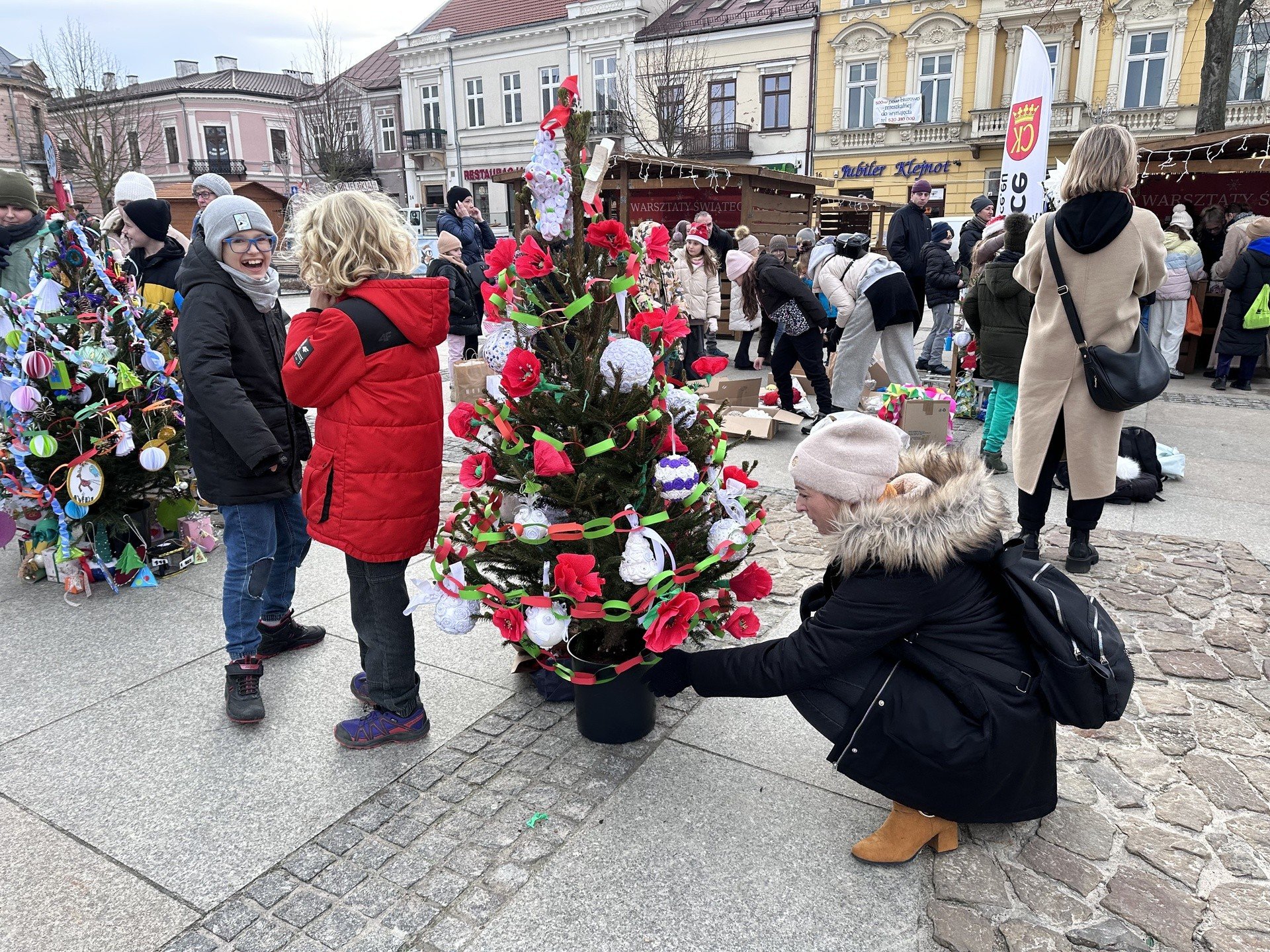 Jarmark Bożonarodzeniowy w Kielcach. Są tu cuda - od karuzeli po ...