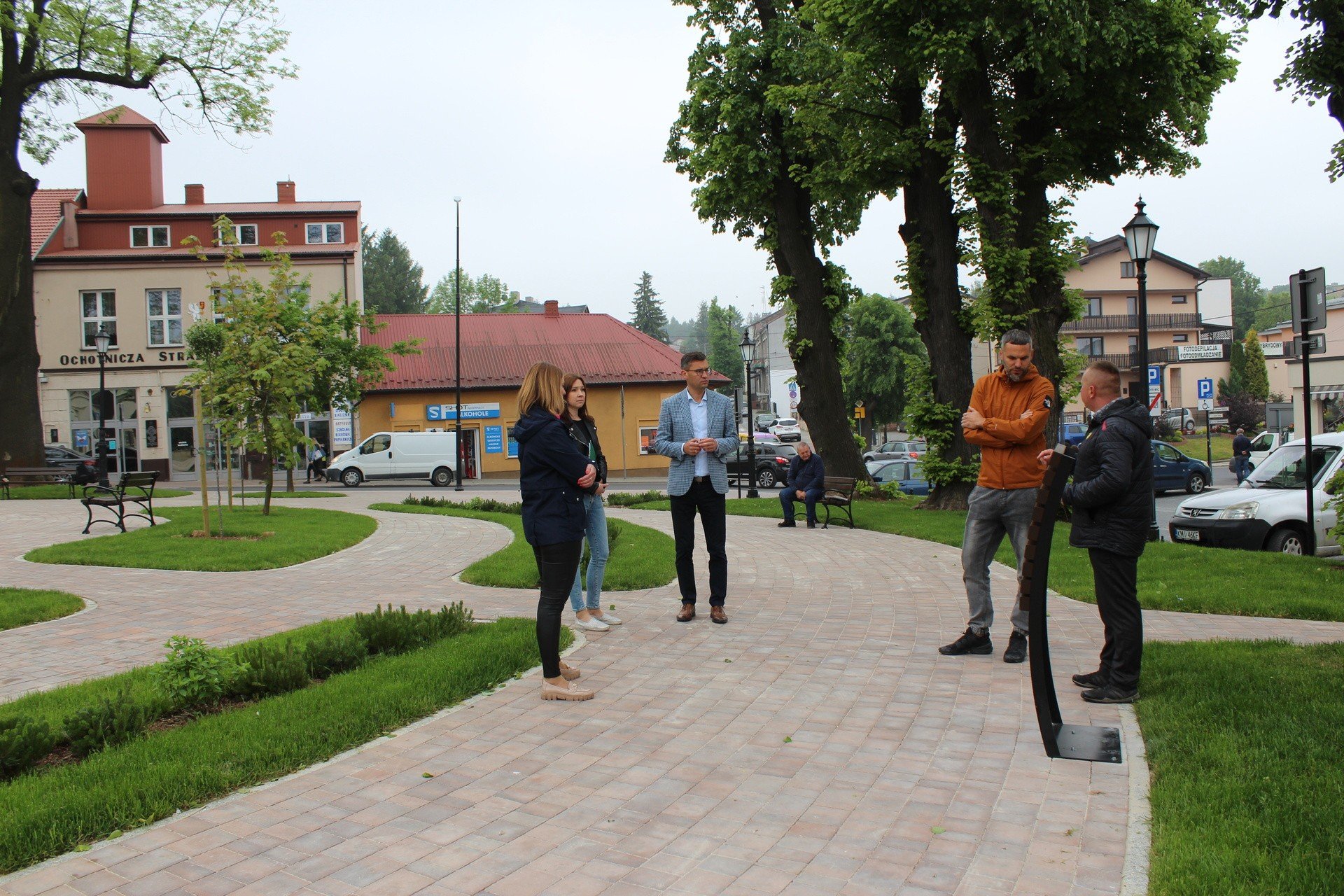 Miechów. Plac Tadeusza Kościuszki już po rewitalizacji | Dziennik Polski