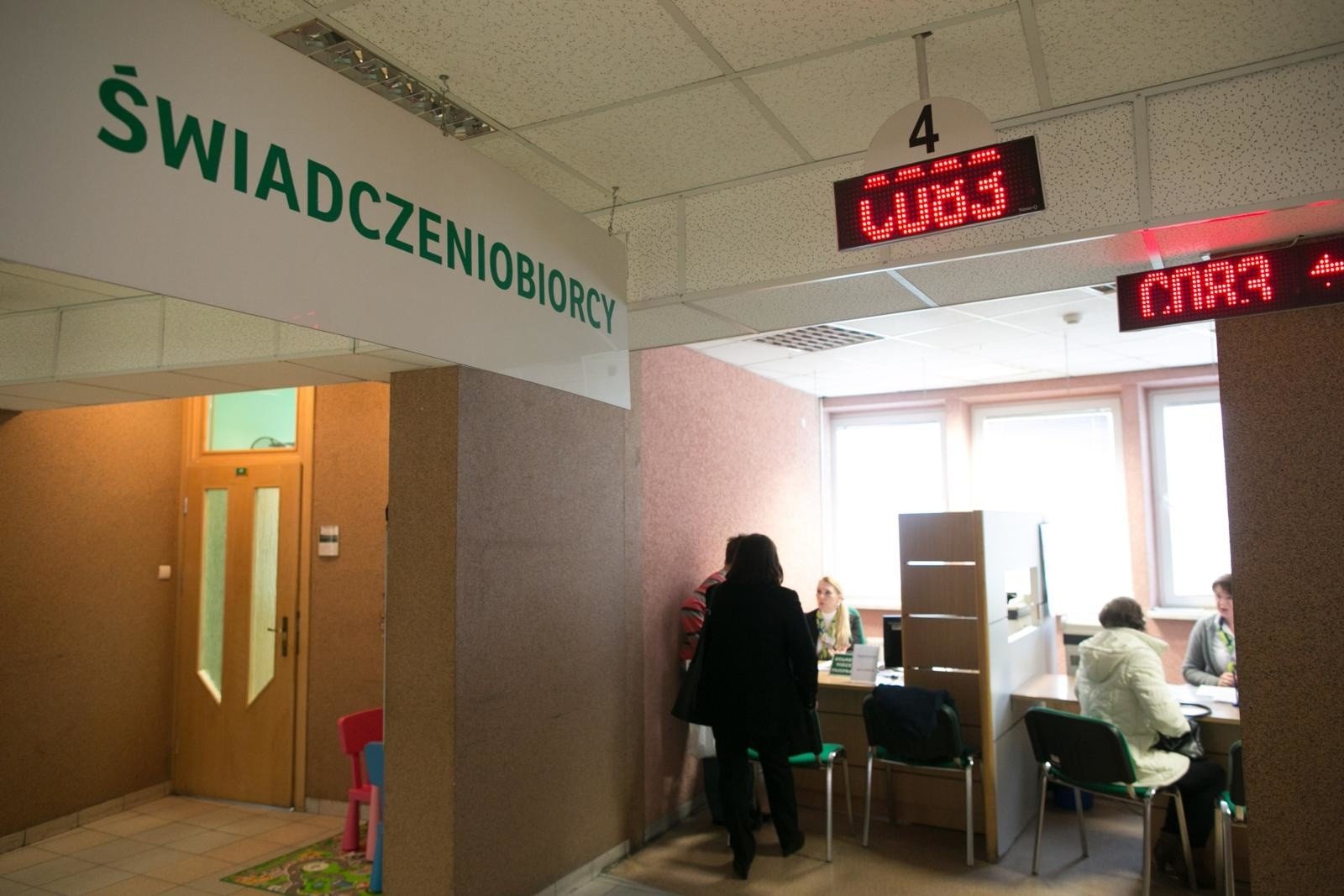 ZUS Opole. Emeryci i renciści, którzy otrzymują świadczenia 25 dnia ...