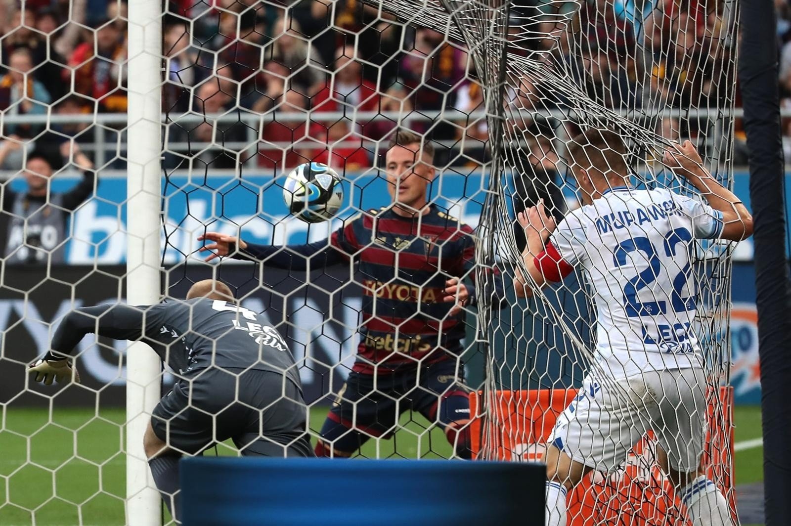 PKO Ekstraklasa: Pogoń Szczecin – Lech Poznań 5:0. Mocny Kolejorz ...