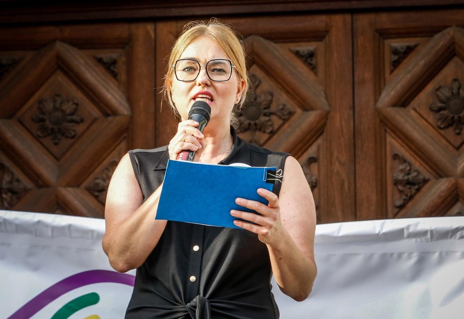 Europosłanka Magdalena Adamowicz odnosi się do zarzutów zawartych w ...