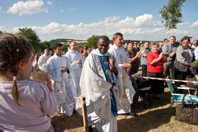Bashobora znowu w Polsce. Kontrowersyjny duchowny wystąpi w Warszawie ...