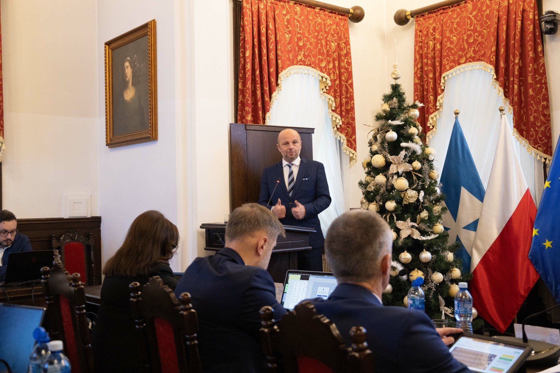 Opozycja odrzuca budżet prezydenta Rzeszowa Konrada Fijołka na rok 2025 ...
