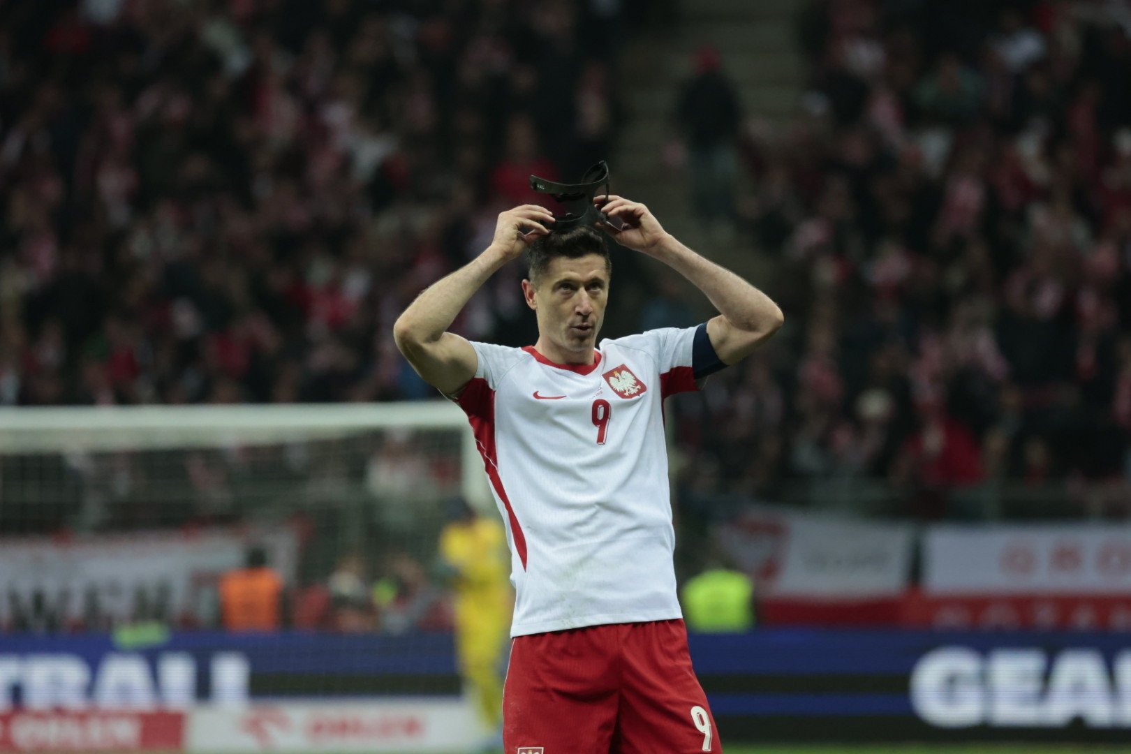 "Zostawmy go w spokoju". Robert Lewandowski nie wytrzymał po debiucie ...