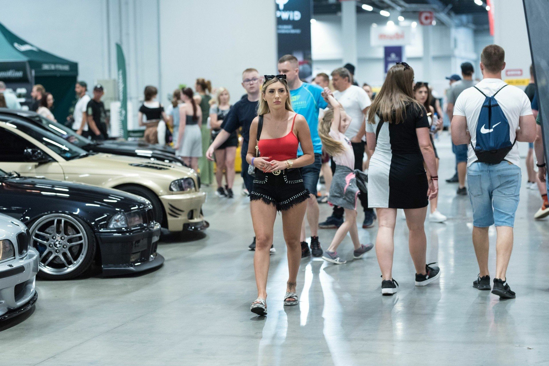 Fani motoryzacji z całej Polski na Mubi Dub It Tuning Festival. Tłumy w ...