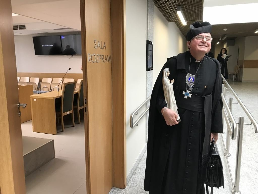 Kraków. Suspendowany ksiądz Piotr Natanek pojawił się w sądzie na ...