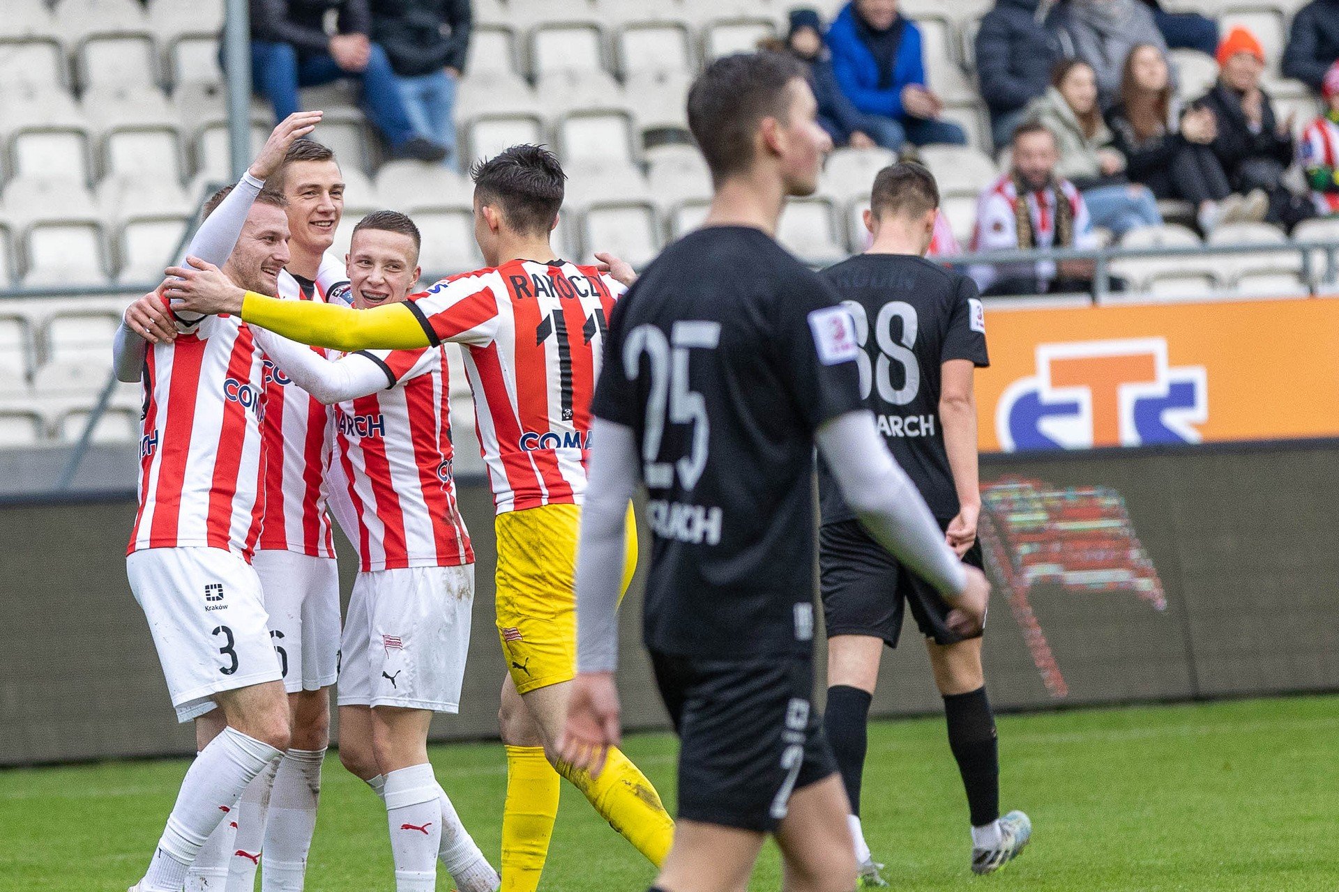 Cracovia. Grad bramek, szampan i dobra zabawa na treningu noworocznym ...