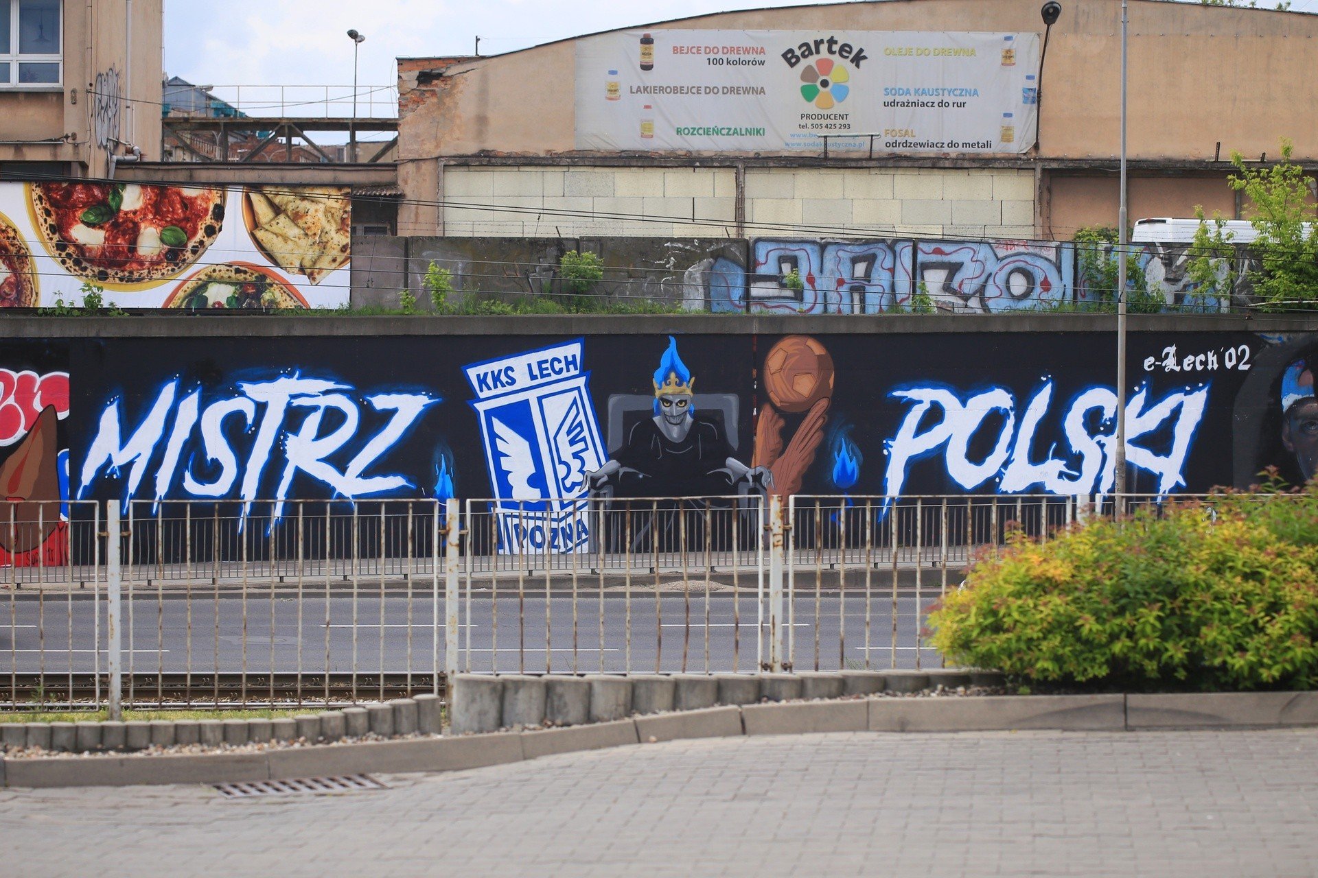 Niezwykłe murale w Poznaniu! Artyści świętują mistrzostwo Lecha Poznań ...