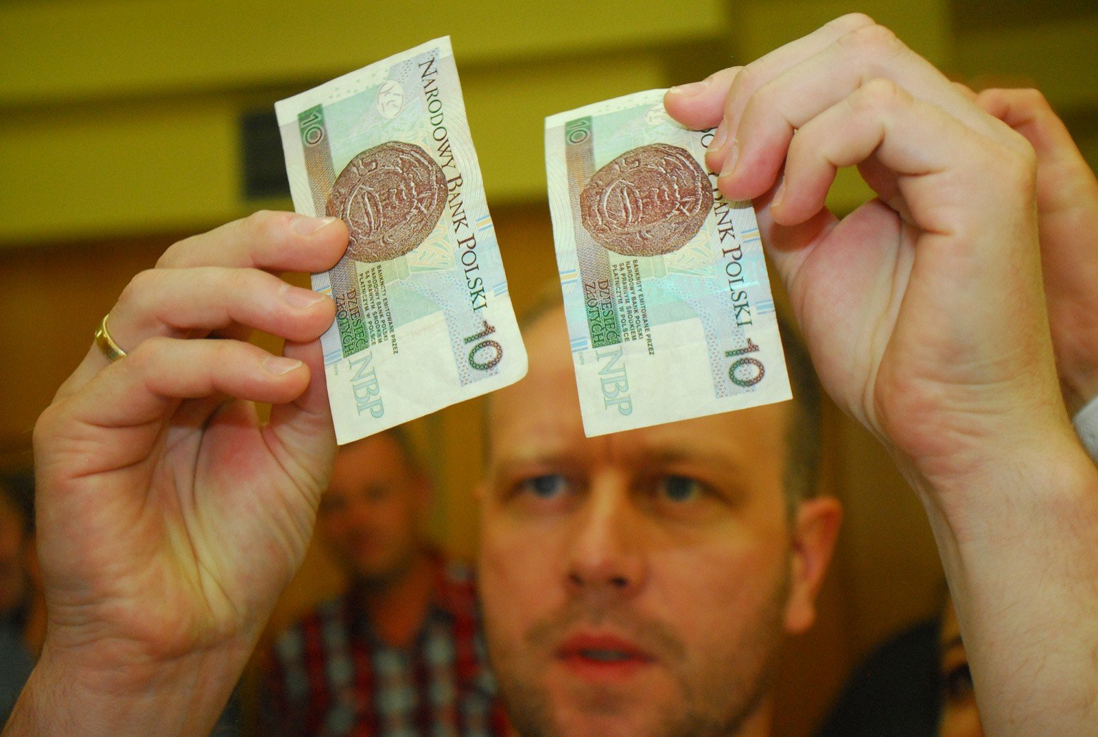 Do You Have A 10 Zloty Note You Can Get Rich Check Its Serial Number