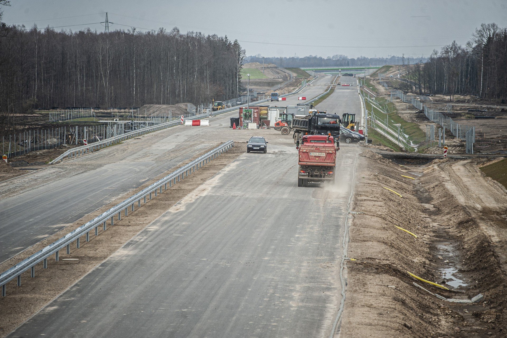 Trasa S11 nabrała już wyglądu. Budowa idzie zgodnie z planem [ZDJĘCIA ...