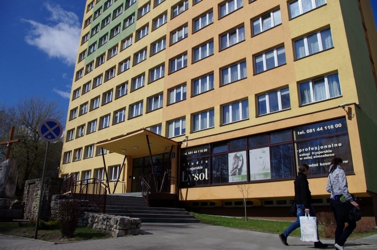 Akademiki UMCS: Nie mamy gdzie mieszkać - skarżą się studenci | Kurier ...
