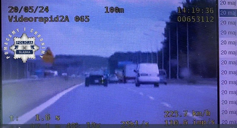 Pirat drogowy zatrzymany na A4. Jechał ponad 220 km/h, a na tym nie ...