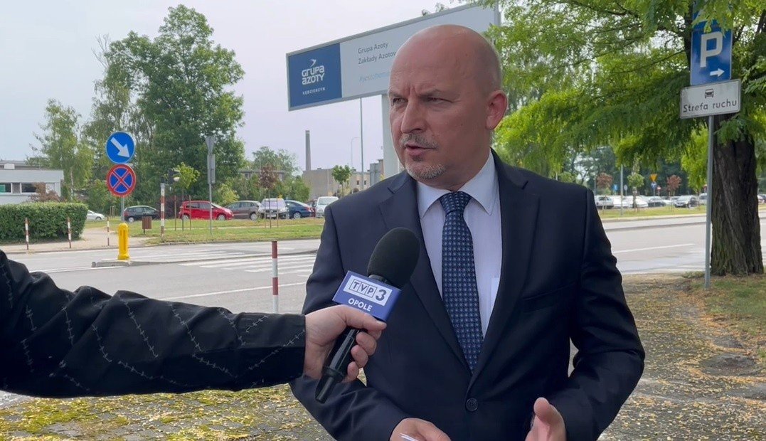 Radny Robert Węgrzyn pyta o przyszłość kędzierzyńskich Azotów. Grupa ...