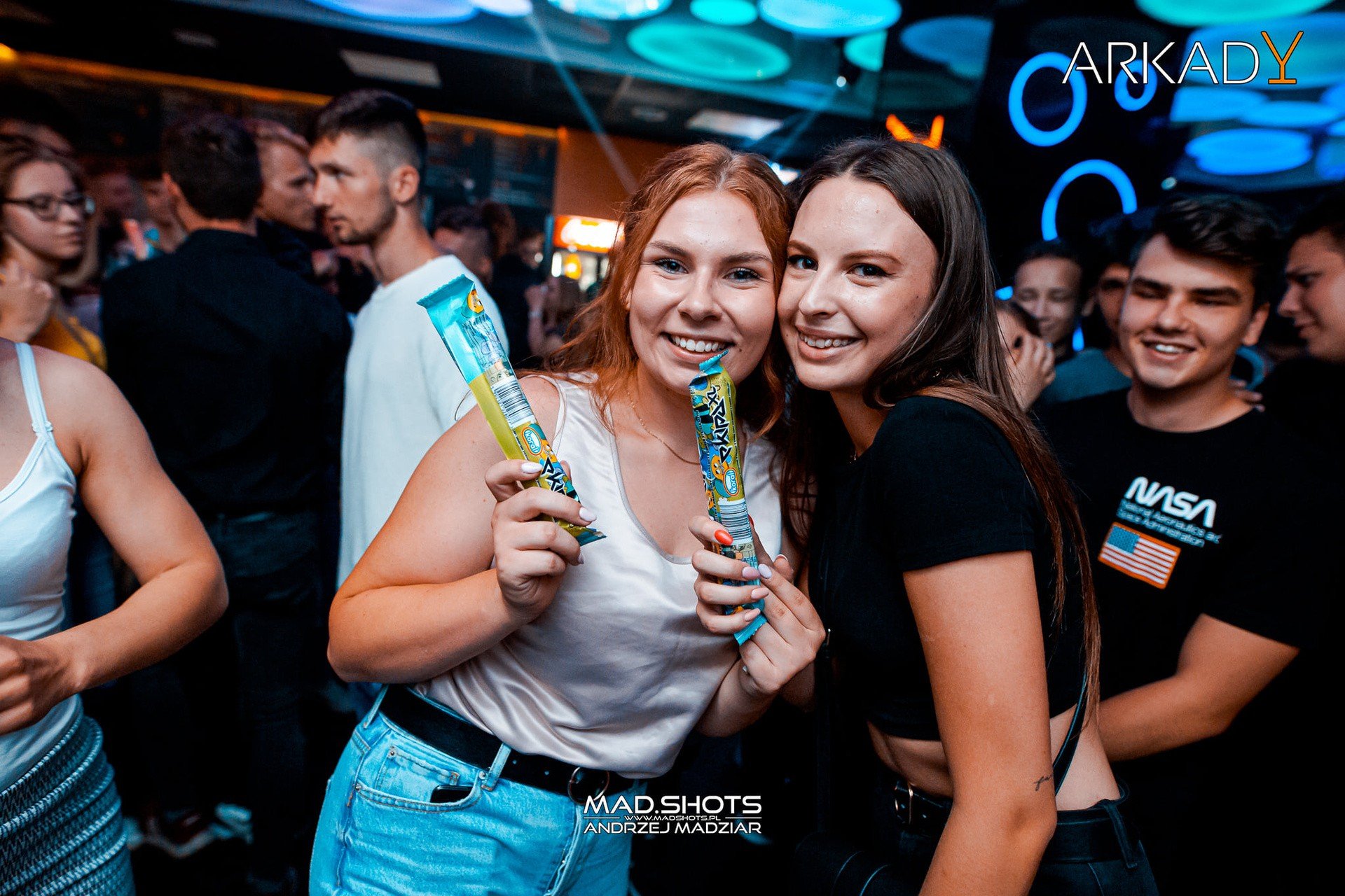 Arkady Klub & Whisky Bar w Lublińcu. Świetna zabawa z lodami Ekipa na ...