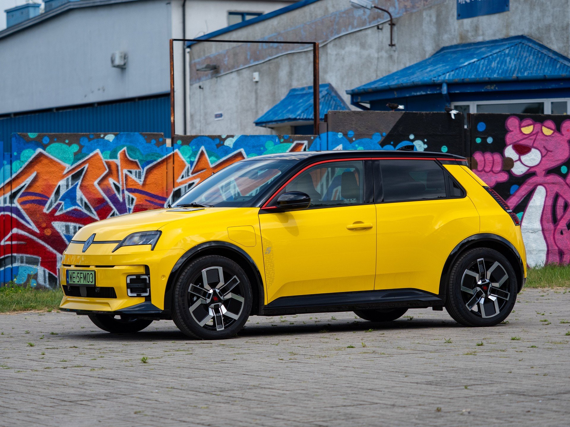 Renault 5 E-Tech 52 kWh 150 KM. Retro-futurystyczny hit czy tylko ...