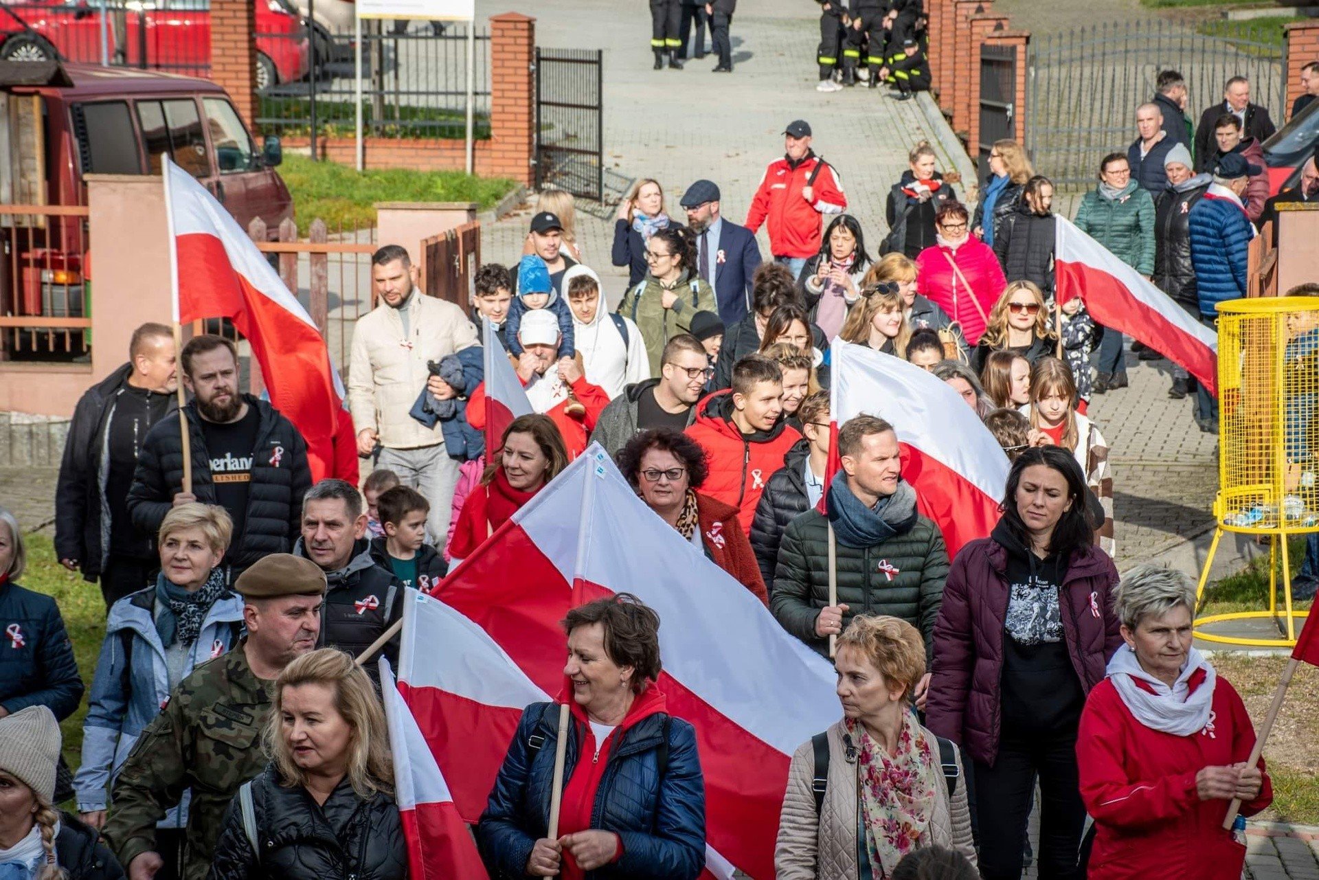 Narodowe Święto Niepodległości w gminie Nowiny. Wspaniały marsz na ...