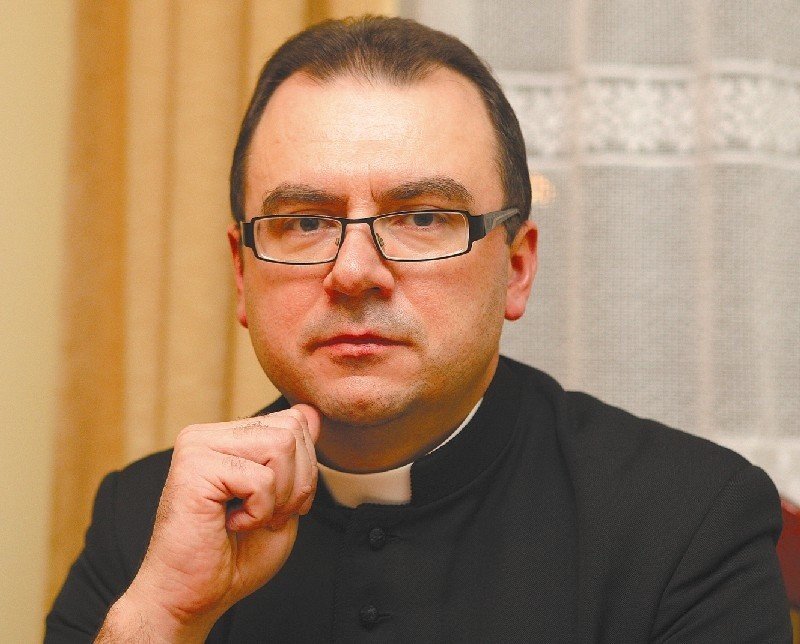 Ksiądz Pawłowski o faktach i mitach związanych z procedurą kościelnego ...