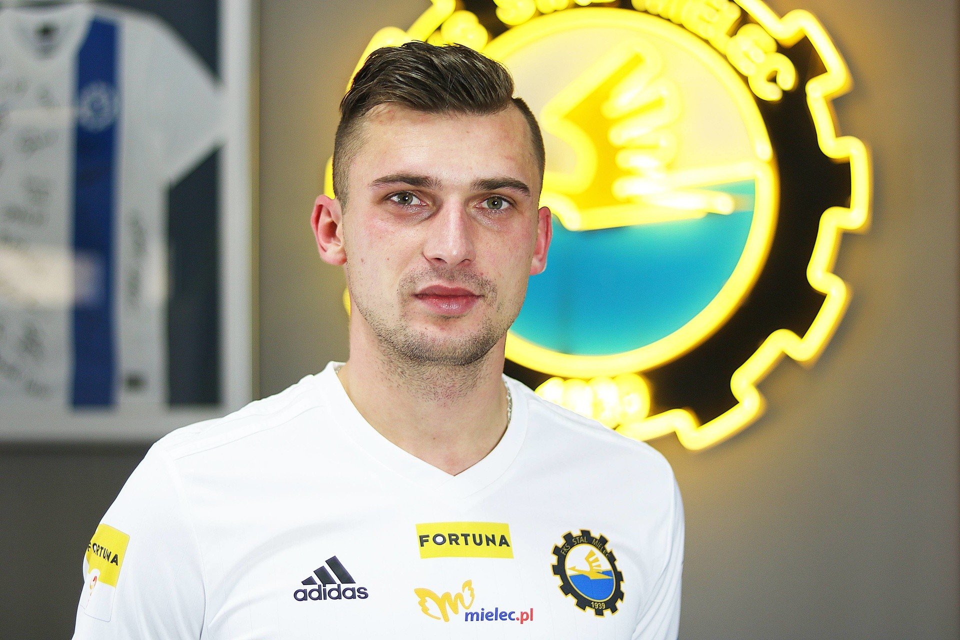 1 liga. Peter Dungel nowym piłkarzem PGE Stali Mielec. 25-latek grał do ...