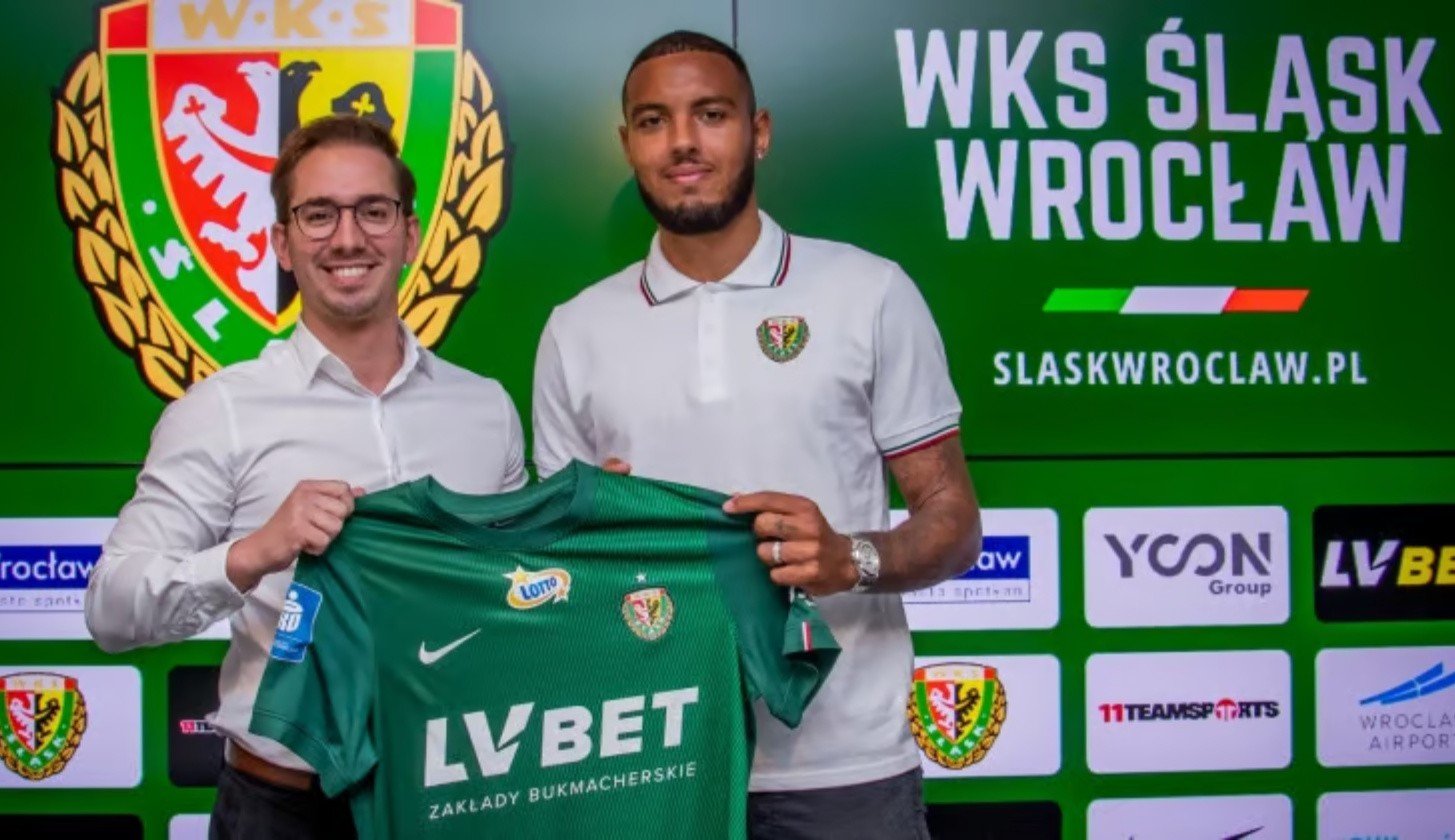 Kenneth Zohore znalazł nowy klub. Związał się z trzecioligowcem z Danii ...