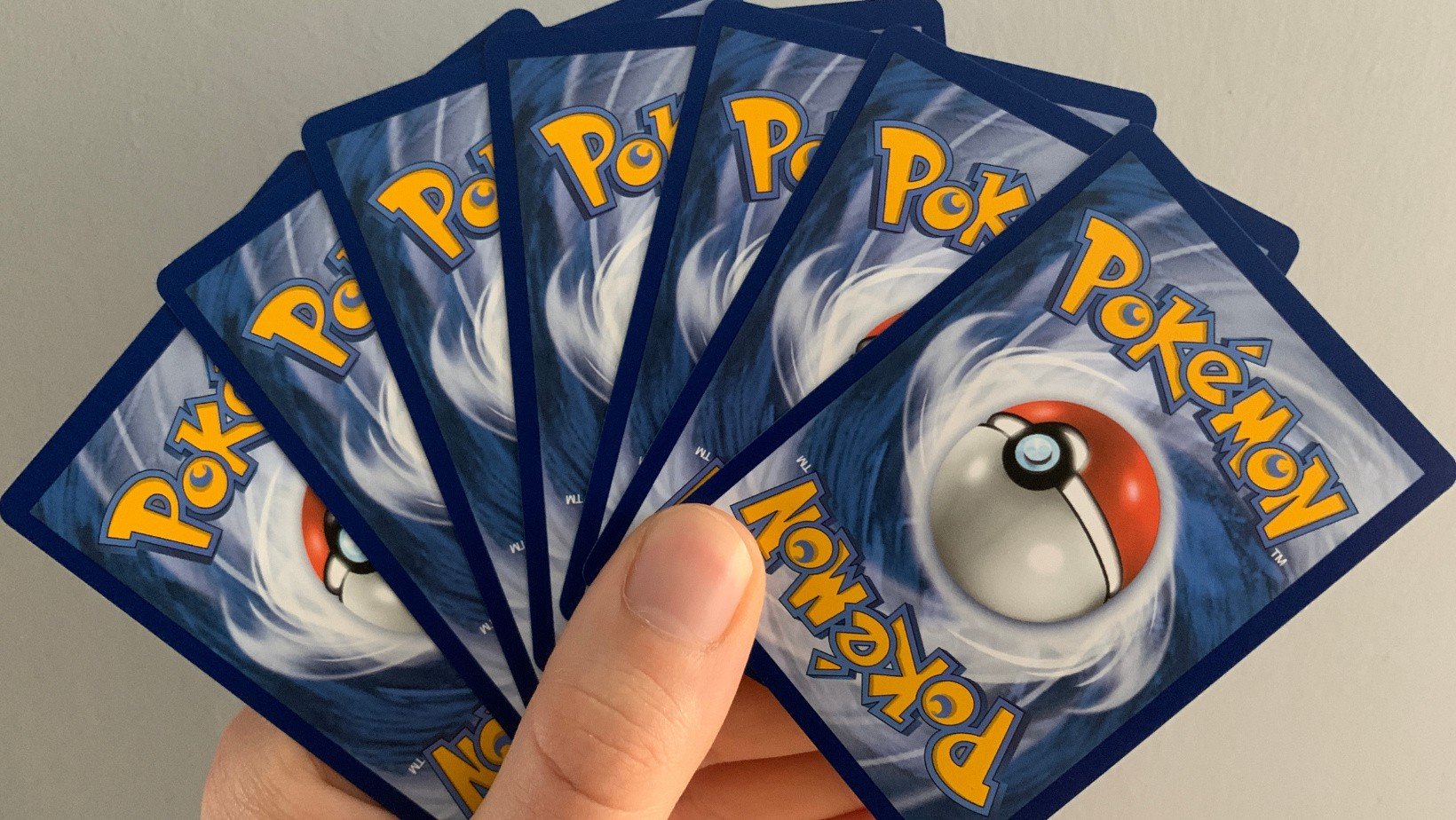Chcesz zacząć grać w karty Pokemon? Zobacz, jak najlepiej zacząć swoją ...