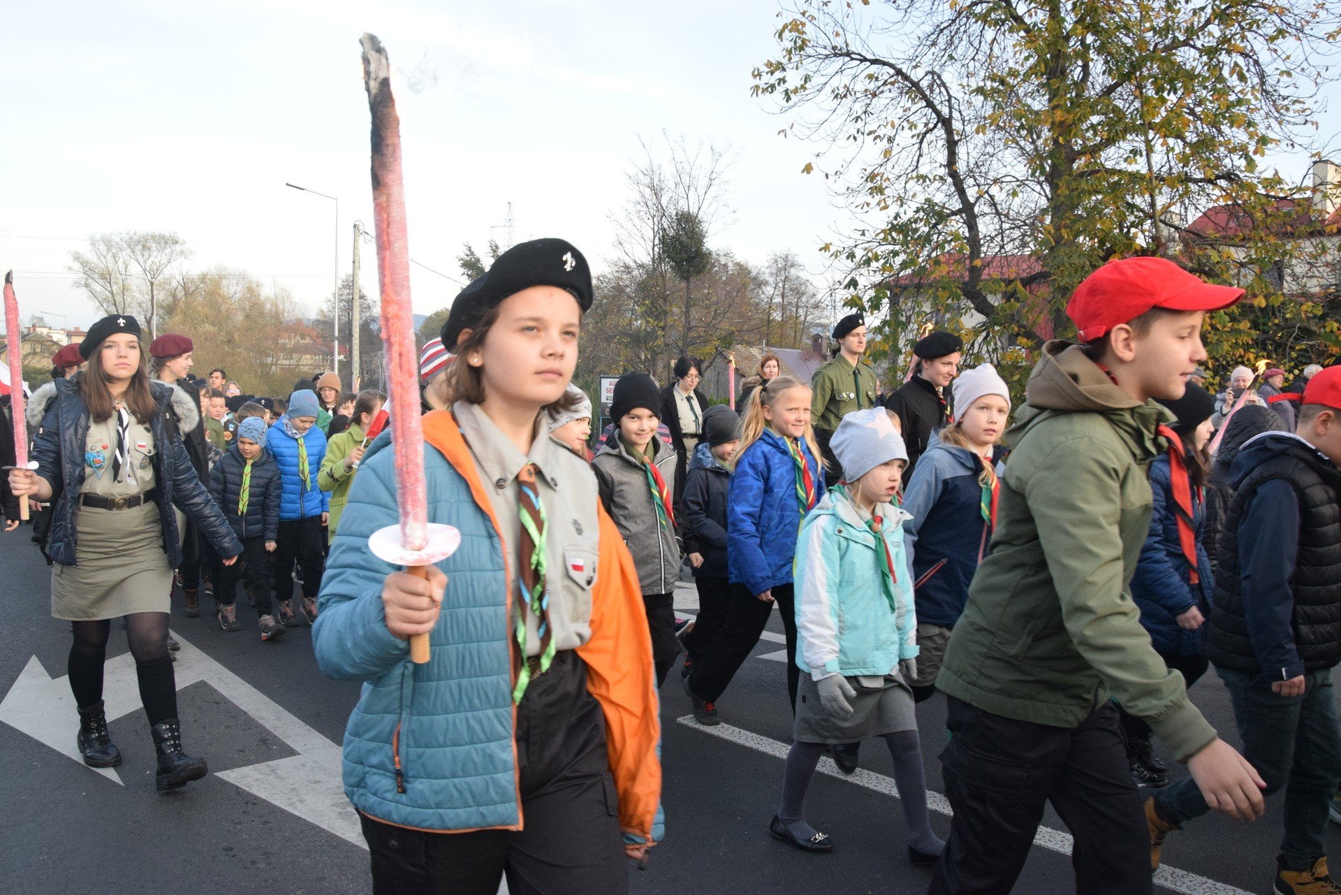 Święto Niepodległości w Bielsku-Białej. Msza święta, pochodnie i salwa ...