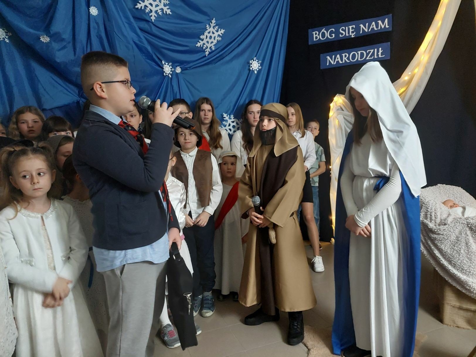 Piękne jasełka w Publicznej Szkole Podstawowej imienia Marii ...