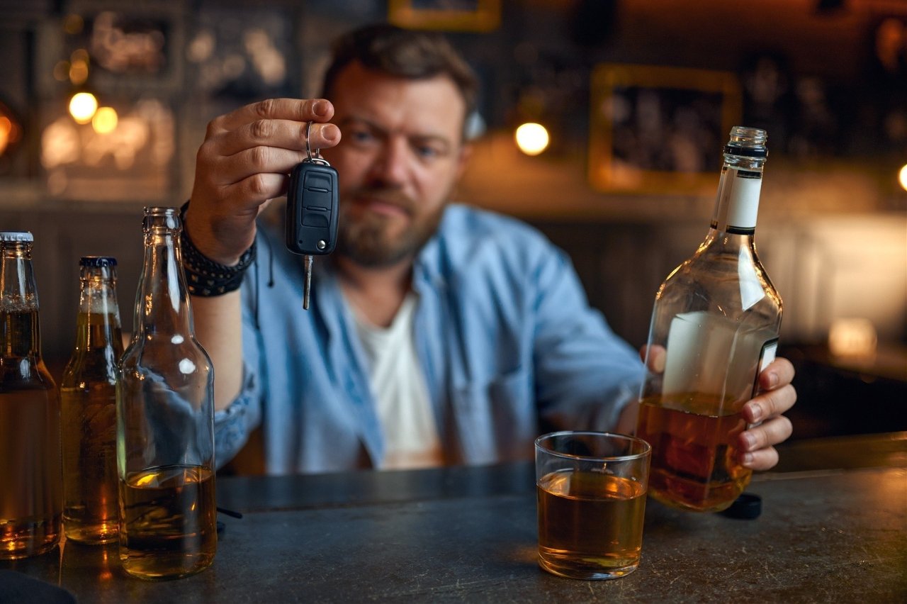 Osoby o tym imieniu piją najwięcej alkoholu. Kto znalazł się na liście ...