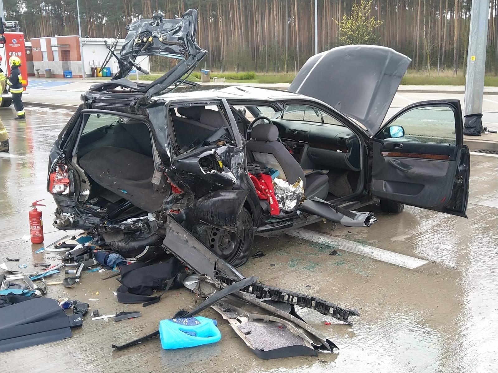Dramatyczny finał pościgu na A2 w Lubuskiem. Rozwalone samochody, ranni ...