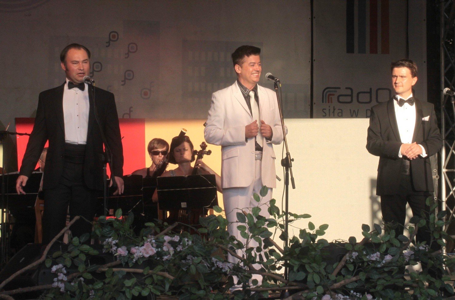 Tenorzy Tomasz Urbaniak, Łukasz Gaj i Witold Matulka wystąpili w ...