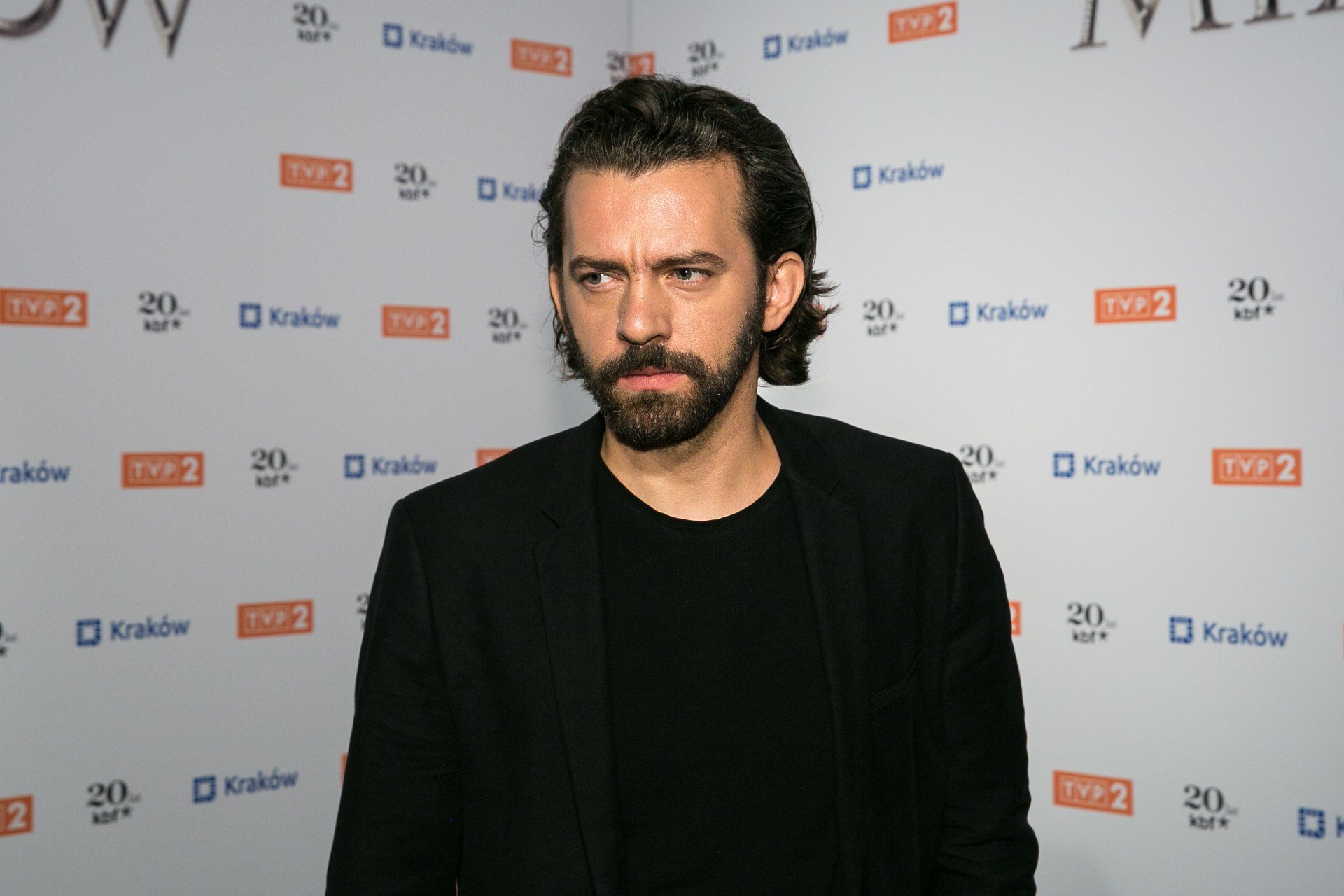 Piotr Głowacki: Teatr, film i serial traktuję jako trzy równoległe ...