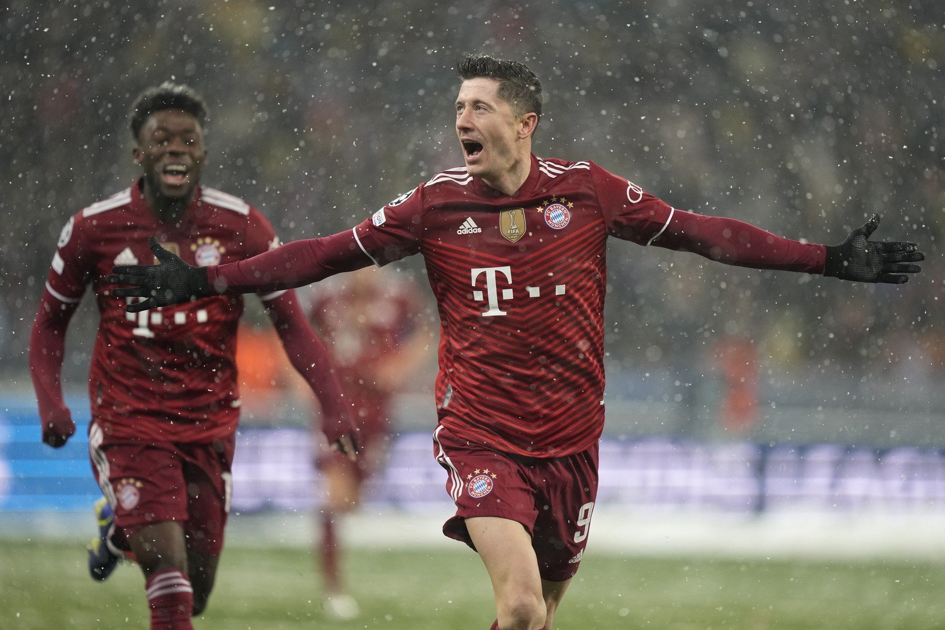 Najlepsi strzelcy w historii Ligi Mistrzów. Robert Lewandowski umacnia ...