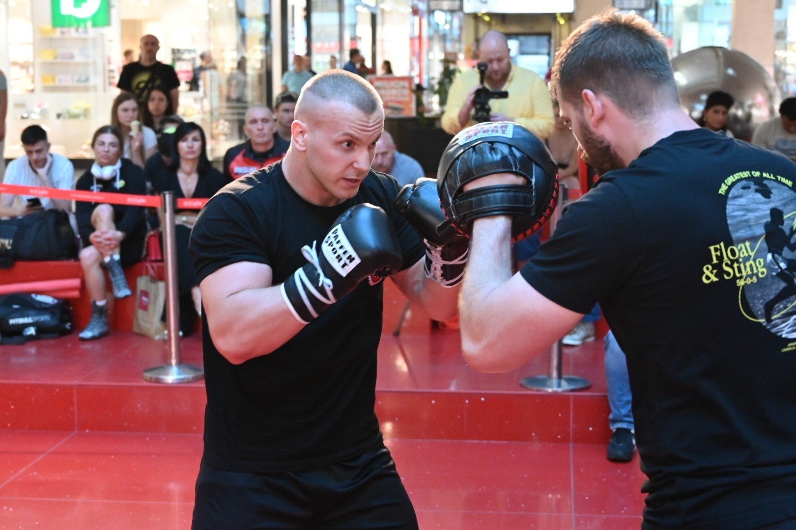 Boks. W Kielcach odbędzie się gala KnockOut Boxing Night 22. Zawalczy ...