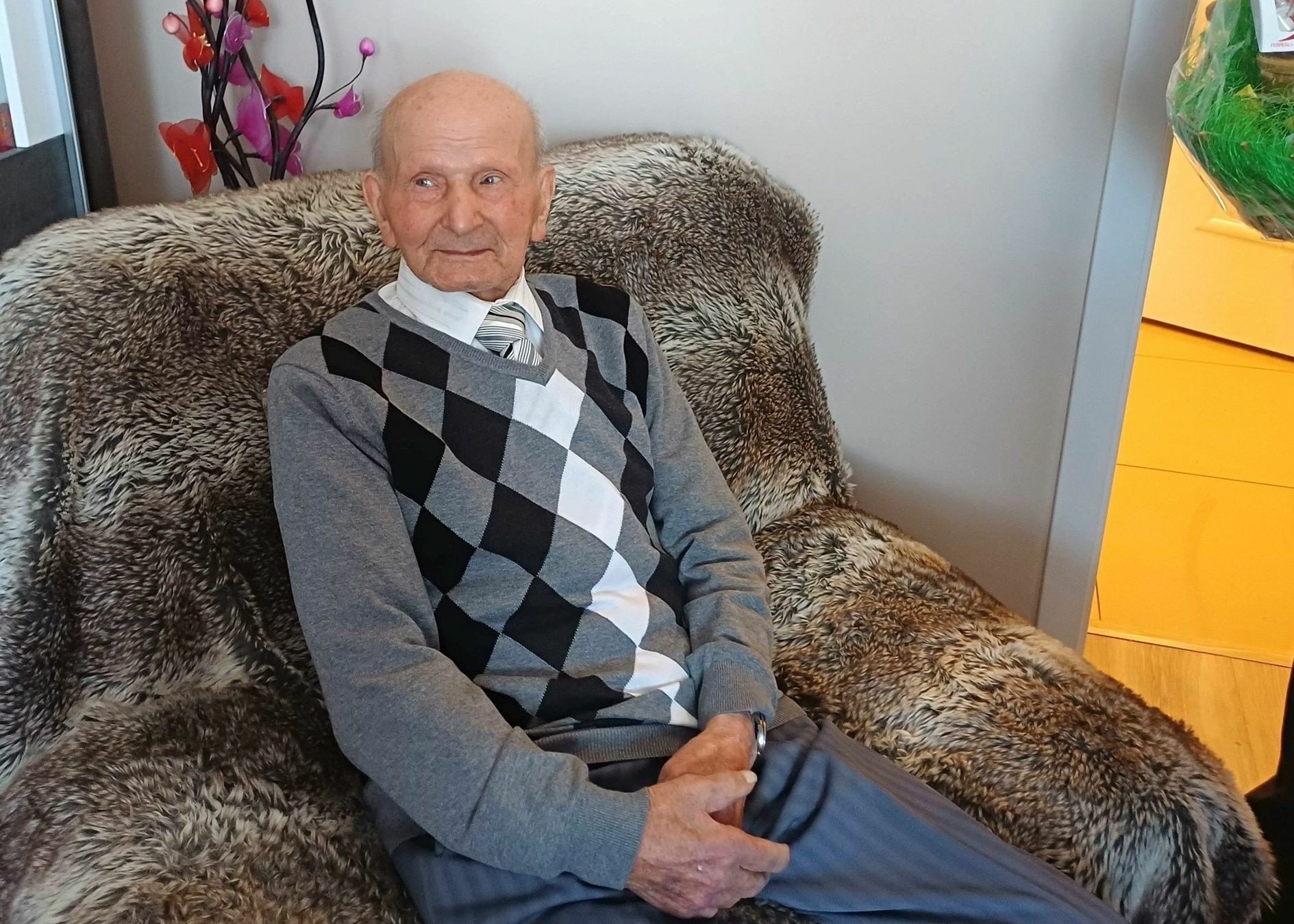 Bronisław Burdzy z Burdzów świętował setne urodziny. Stulatek jest w ...