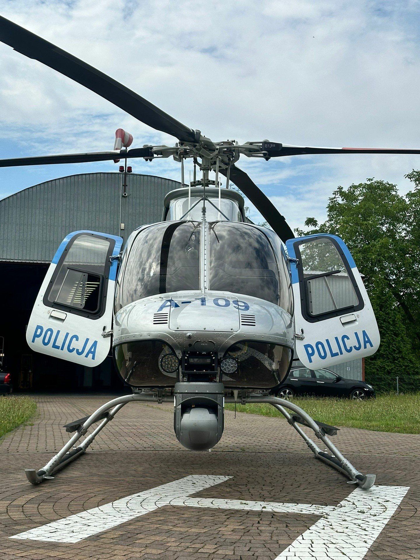 Małopolska policja ma nowy helikopter. Gdzie będzie stacjonował ...