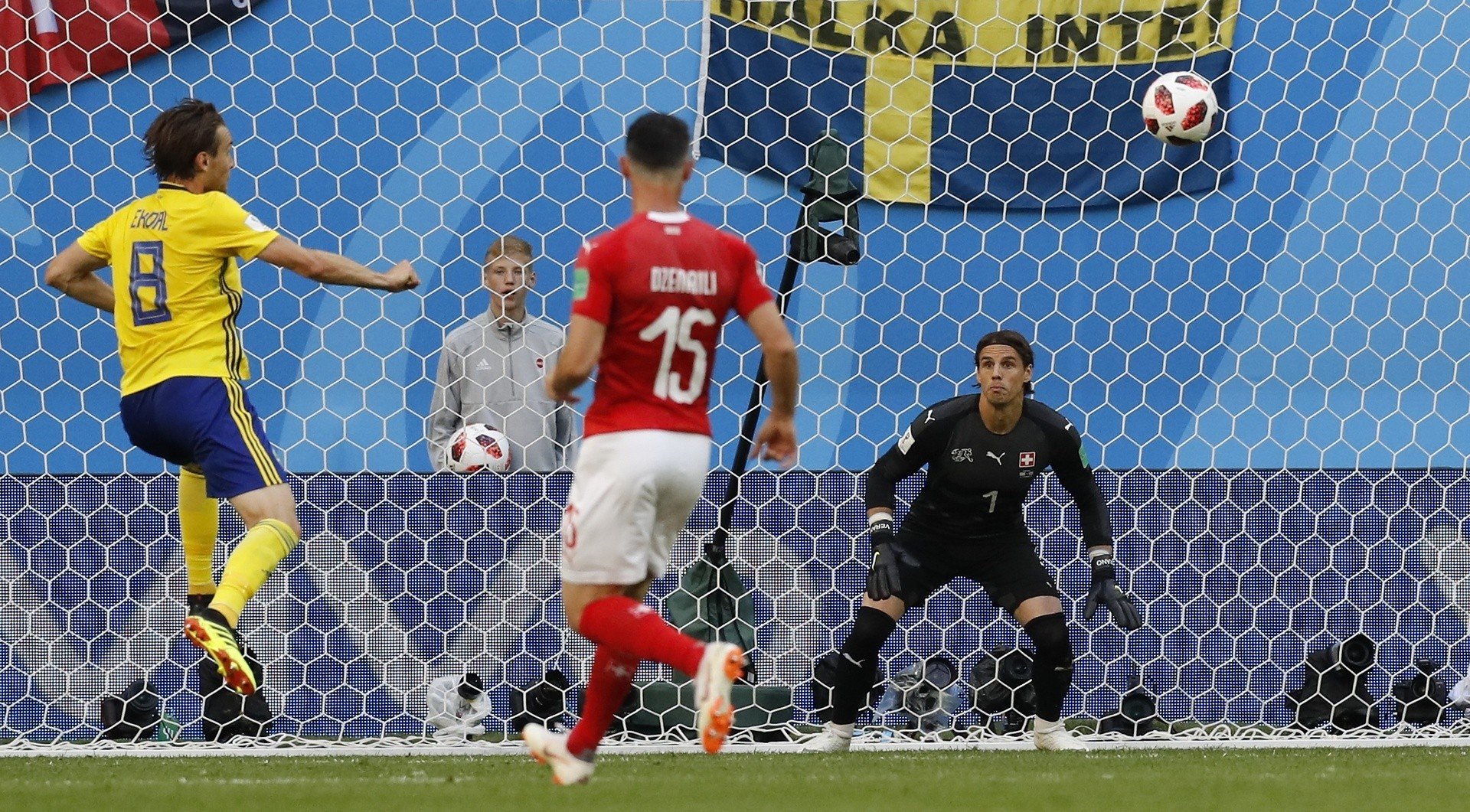Mundial 2018: SKRÓT MECZU: Szwecja - Szwajcaria [BRAMKA, WYNIK] | Gol24