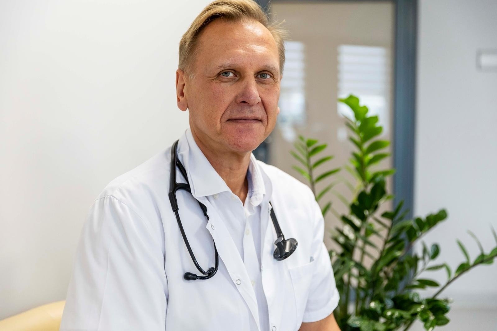 Prof. Robert Mróz: Pomyślmy, o ile krótsze jest życie przeciętnego ...