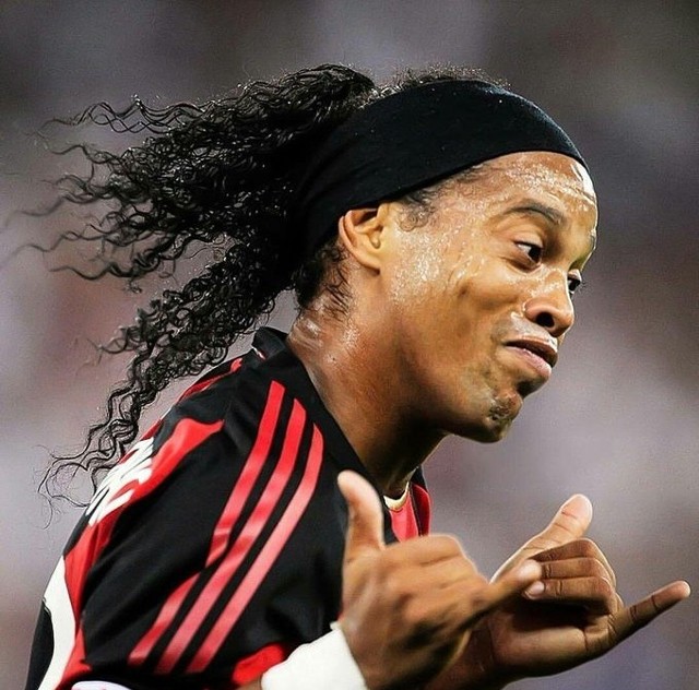 Ronaldinho świętuje dziś 40 urodziny siedząc w areszcie - zdjęcia ...