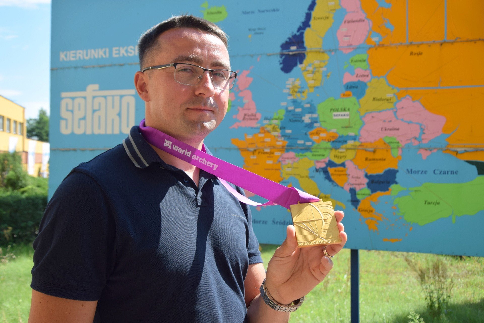 Rafał Dobrowolski, mistrz świata w łucznictwie od 13 lat pracownik ...