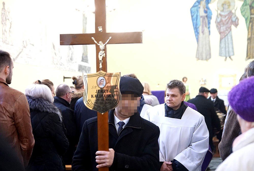 Pogrzeb Jerzego Kalibabki w Dziwnowie. Pożegnali go najbliżsi | Głos ...