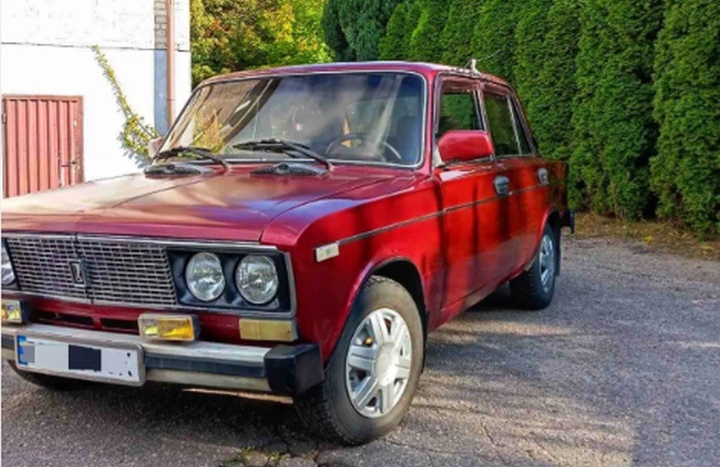 Kultowe auta z PRL. Ile teraz kosztuje Fiat 125 p, Wartburg, Trabant ...