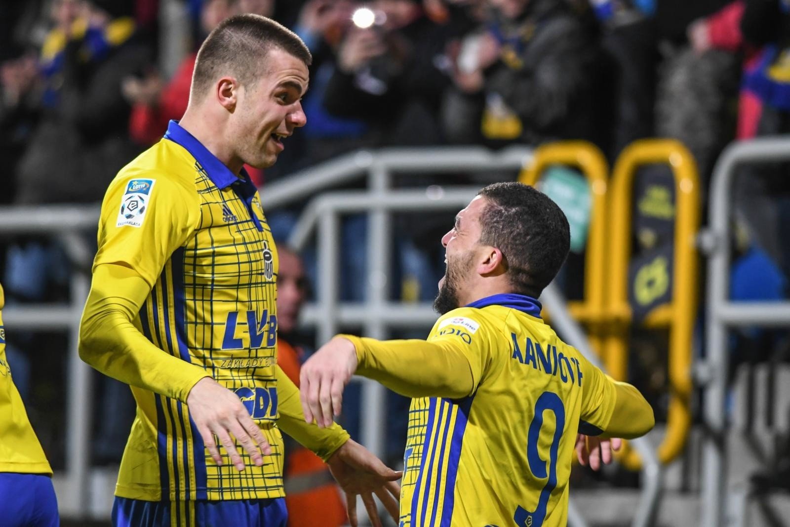 Transfery. Nabil Aankour i Michael Olczyk odchodzą z Arki Gdynia ...