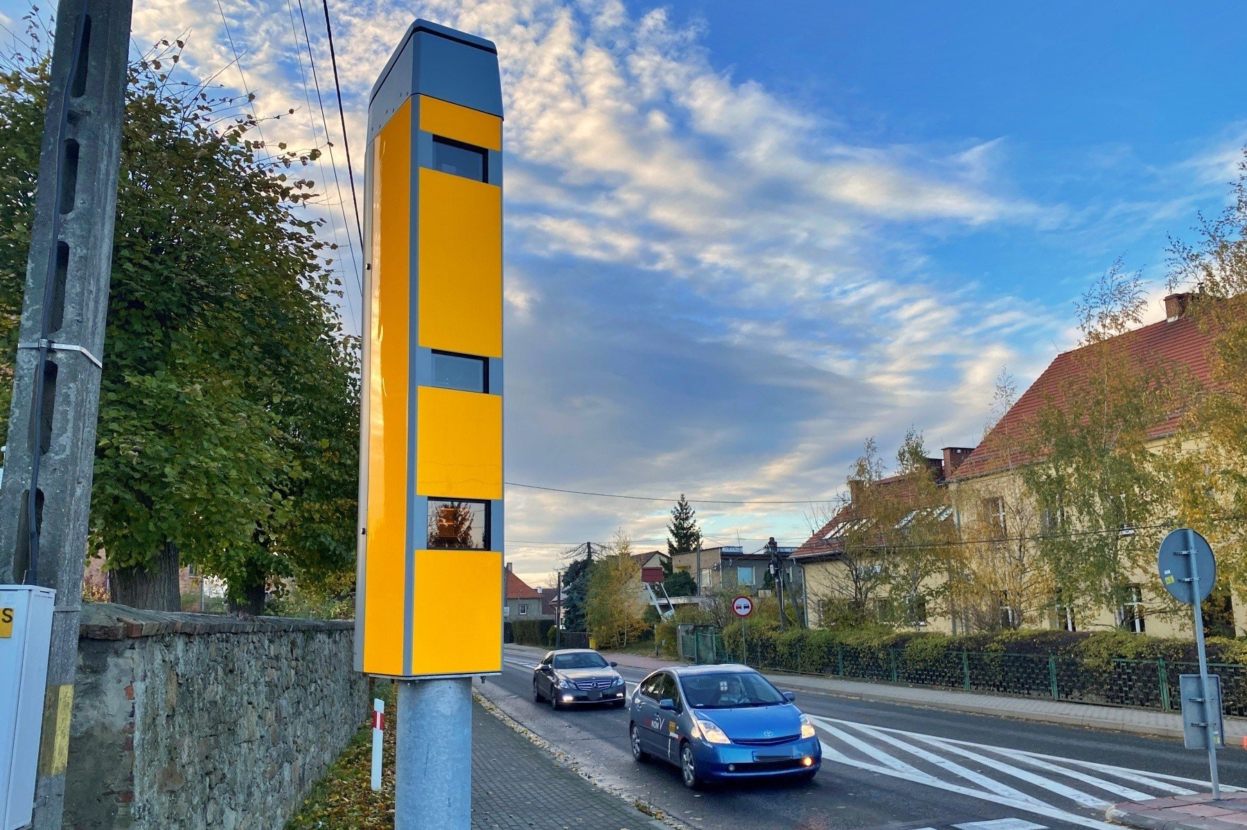 Fotoradar nowej generacji już na Dolnym Śląsku. Śledzi 30 pojazdów ...
