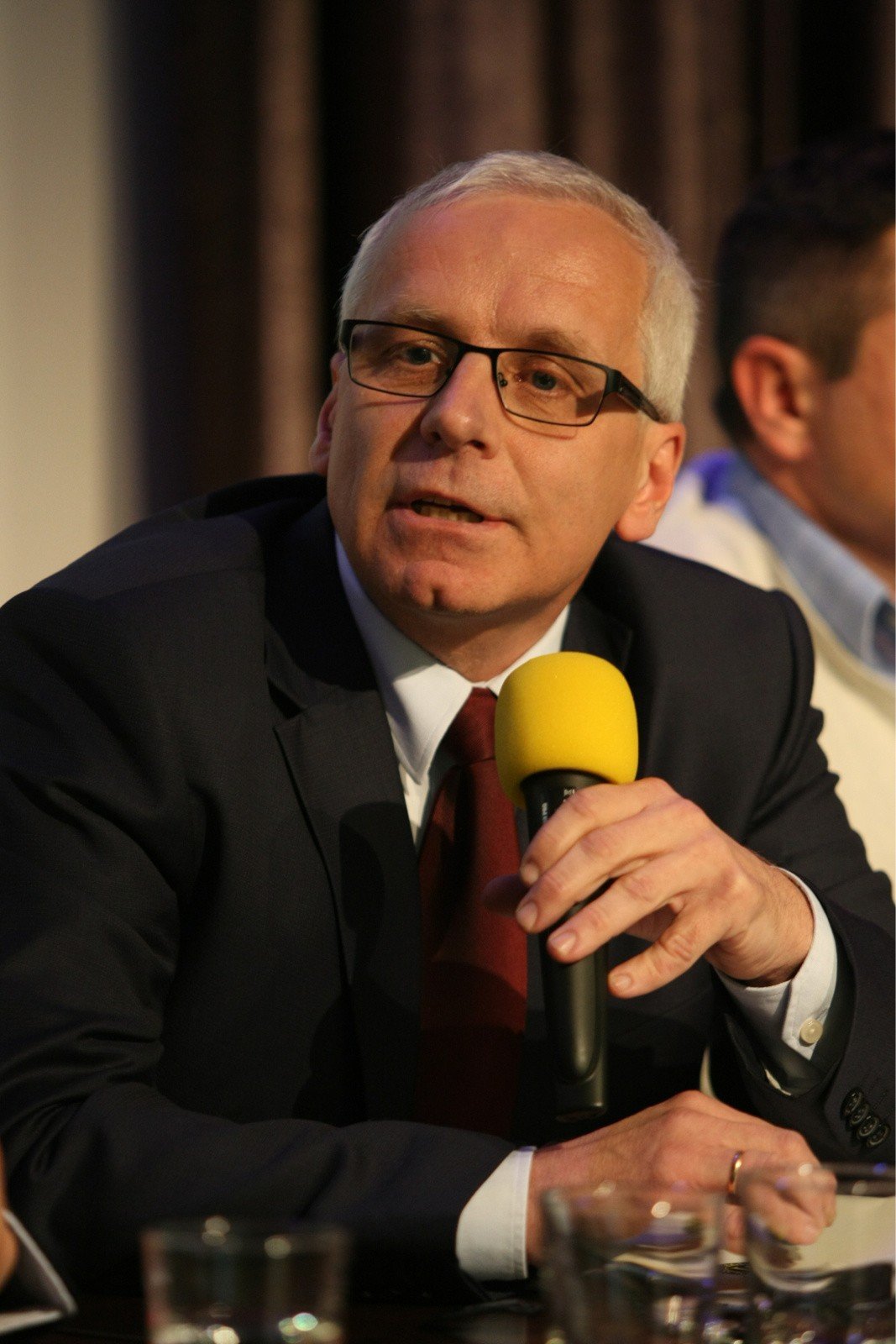 Senator Obremski polemizuje z "dekalogiem" Zdrojewskiego | Gazeta ...