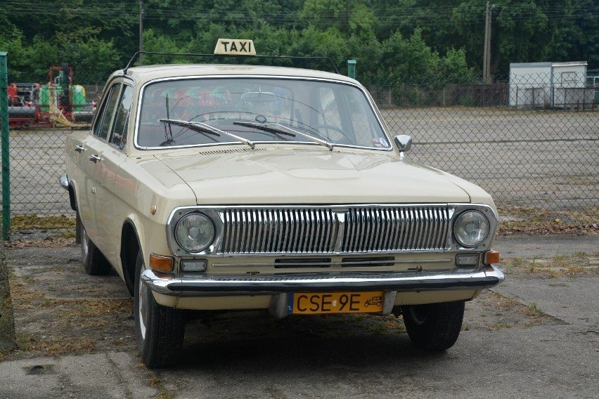Tak wyglądają kultowe samochody PRL-u - niektóre są sporo warte. Oto ...