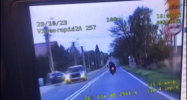 Lubomia: Jechał 127 km/h w terenie zabudowanym bez uprawnień i z ...