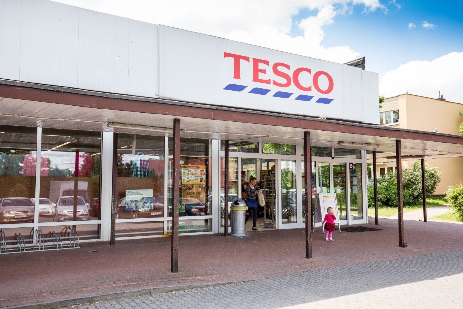 Tesco zamyka 32 sklepy w Polsce i zwalnia 1300 osób. Bez pracy zostaną ...