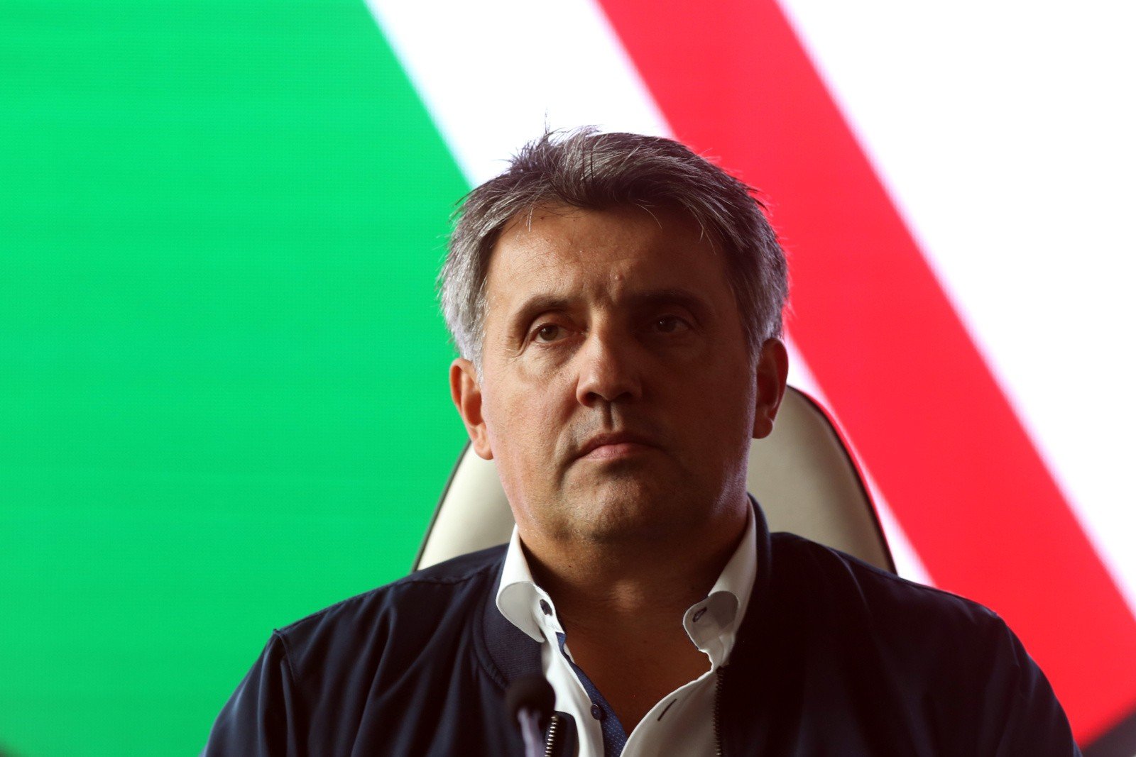 Romeo Jozak o meczu z Wisłą: W przerwie pytałem piłkarzy, czemu są ...