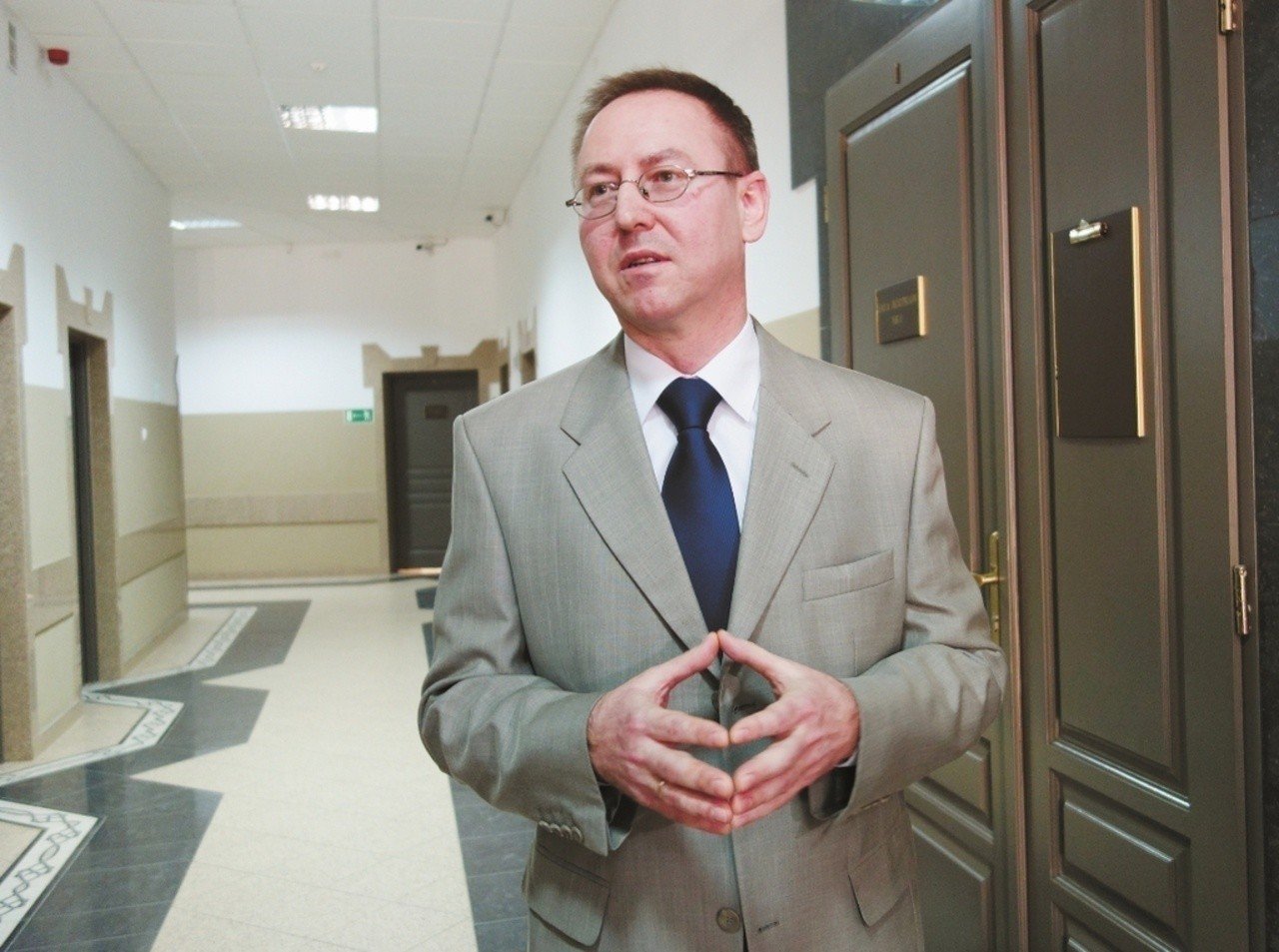 Jacek Karwowski wygrał z PKS-em i kierowcami | Gazeta Współczesna
