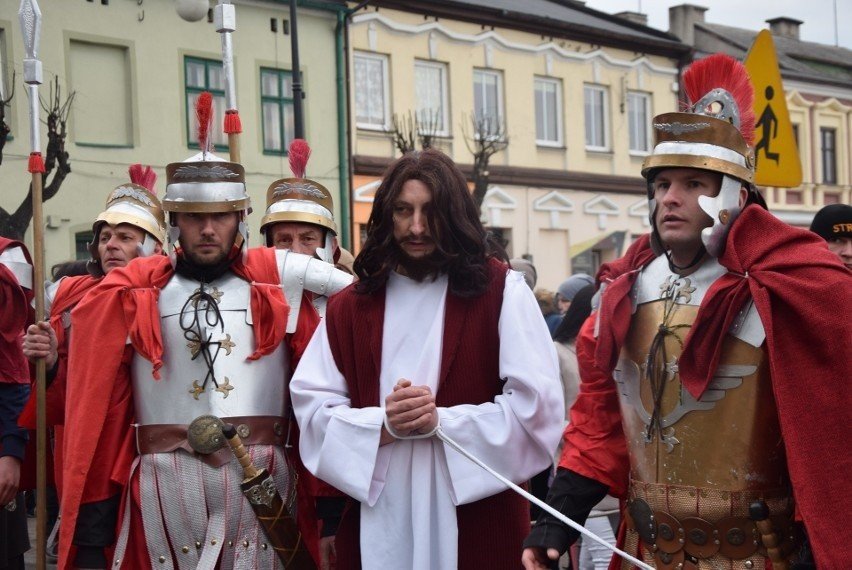 Wraca Misterium Męki Pańskiej w Warcie. Burmistrz Krystian Krogulecki ...